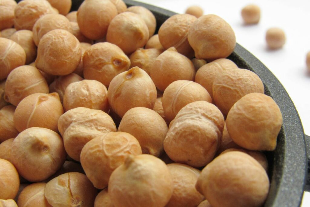 What Are Legumes? [5 Common Examples You Should Know] - Common Grains