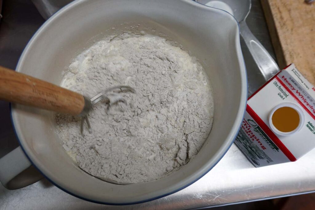 Rye cream biscuits (only 4-ingredients!) - Common Grains