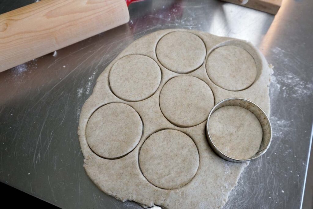 Rye cream biscuits (only 4-ingredients!) - Common Grains