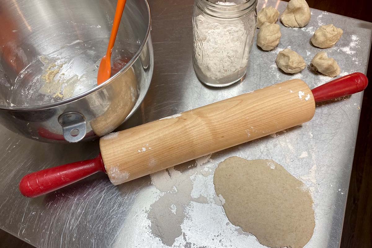 How to mill Hulled Barley for flour - Common Grains